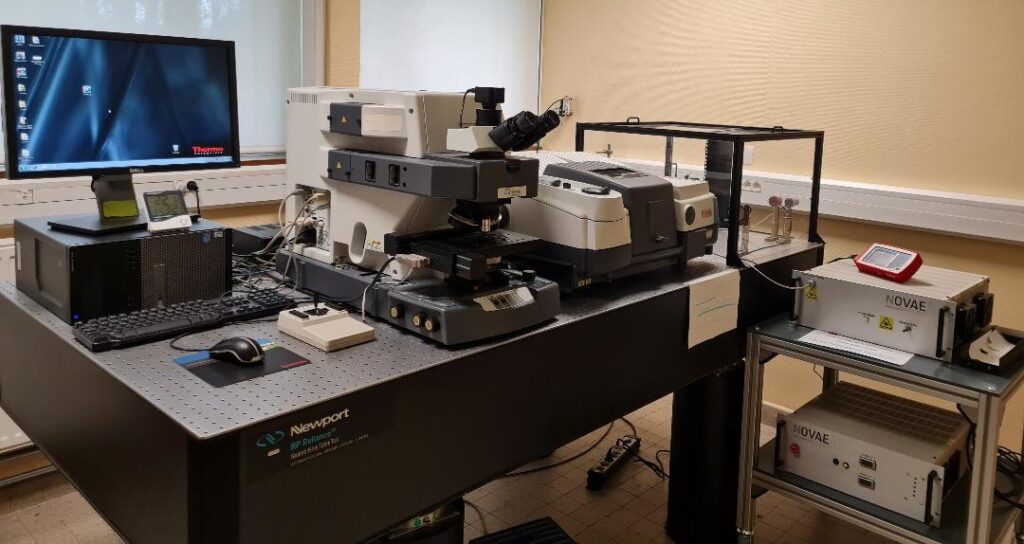 Infrared microspectroscopy platform - ISTO Institut des Sciences de la ...