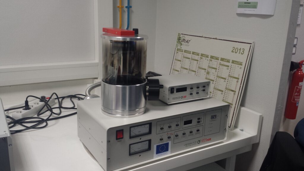 Metalliseur Cr et Ni Cressington 208 HR - ISTO Institut des Sciences de ...